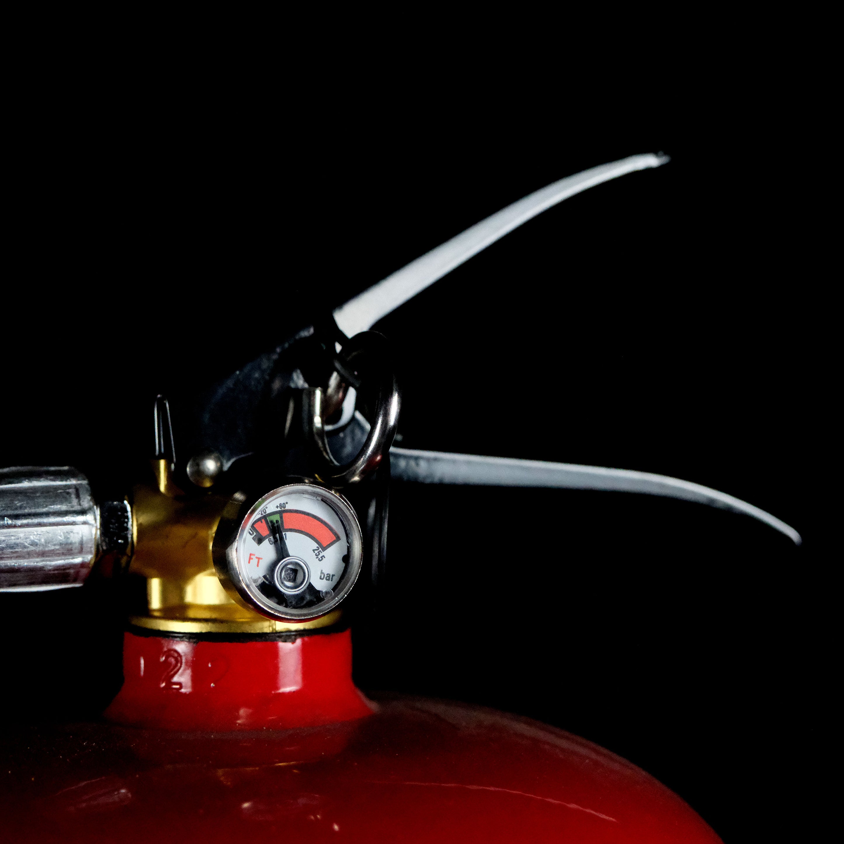 Halotron I Stored Pressure Fire Extinguisher (6kg) – COMBAT Brand Fire ...