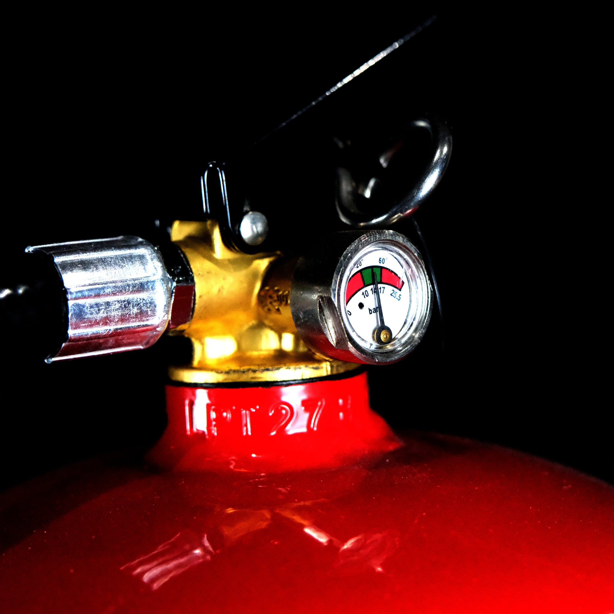 ABC Stored Pressure Fire Extinguisher (9kg) – COMBAT Brand Fire ...